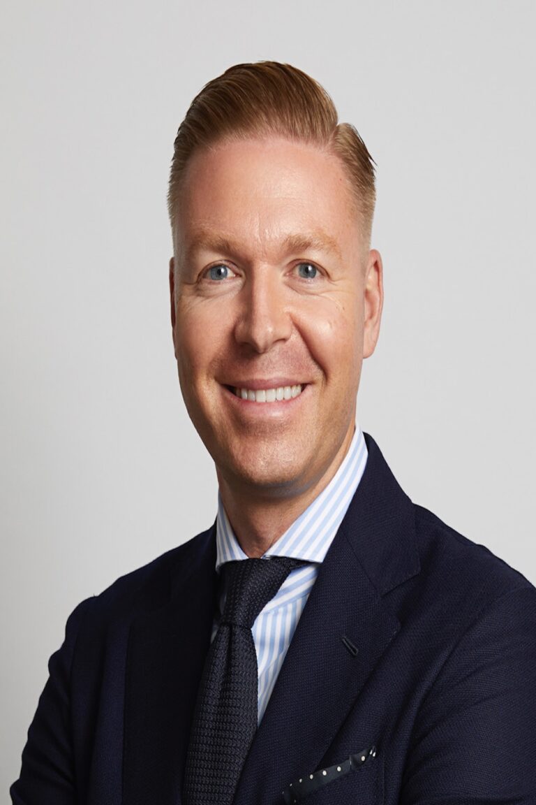 Mr Adam Gwozdz - lower limb endovascular symposium